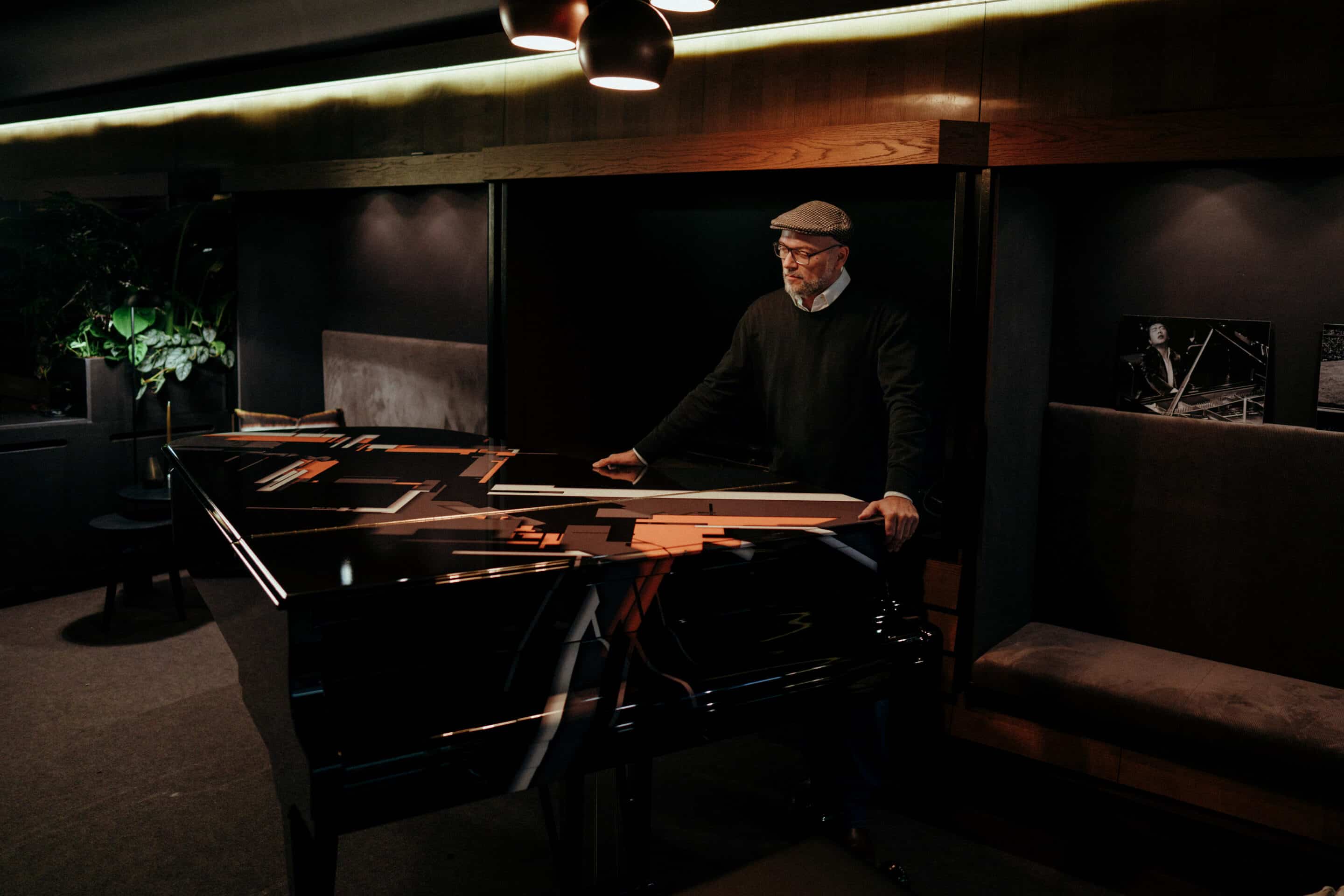 The Steinway lounge stuttgart | Marc C. Woehr
